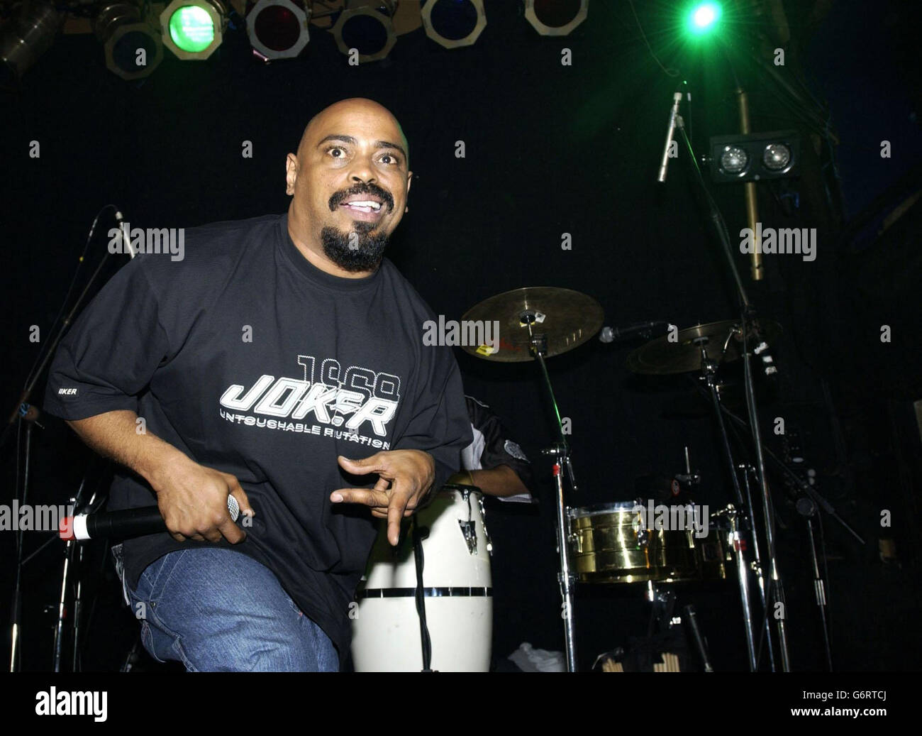 Showbiz music hip hop on stage performing drums celebrity hi-res stock ...