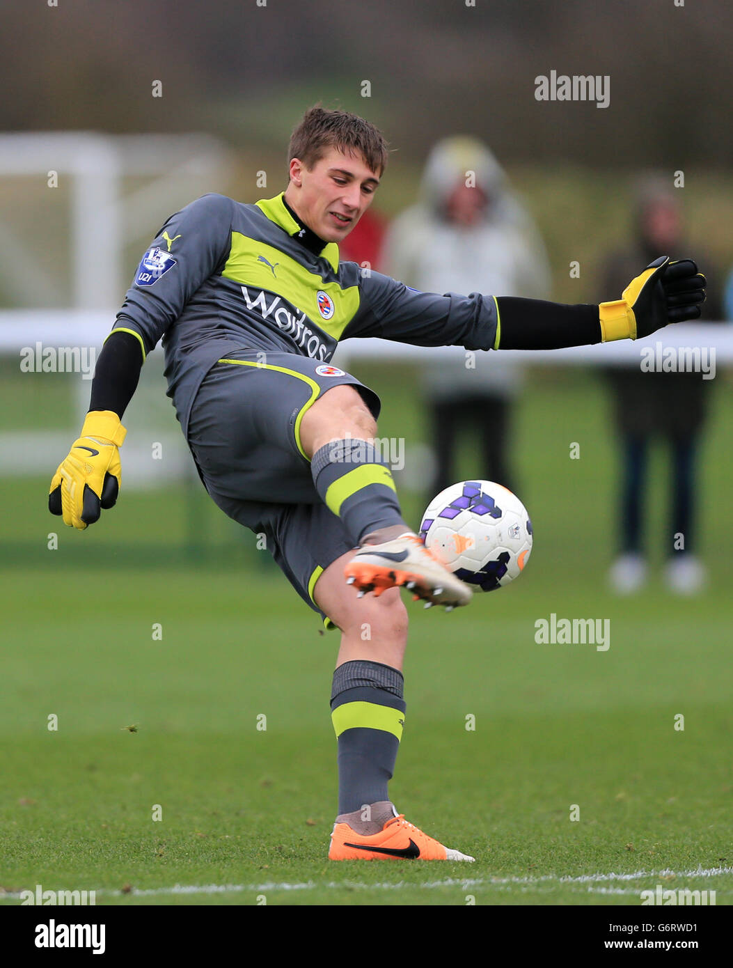 Goalkeeper stuart moore hi-res stock photography and images - Alamy