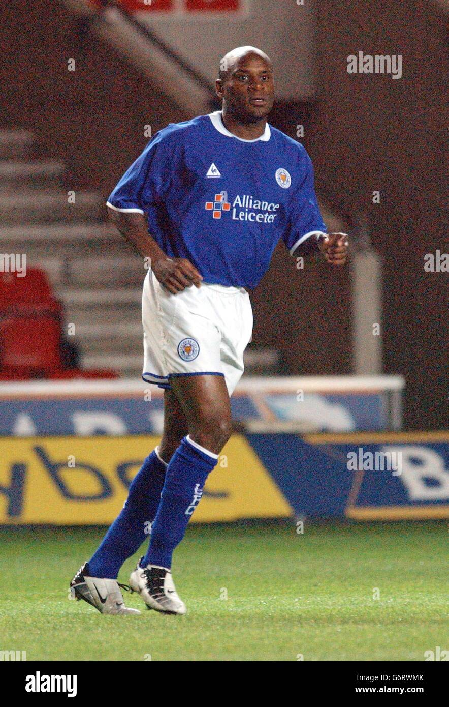 Football action frank sinclair hi-res stock photography and images - Alamy