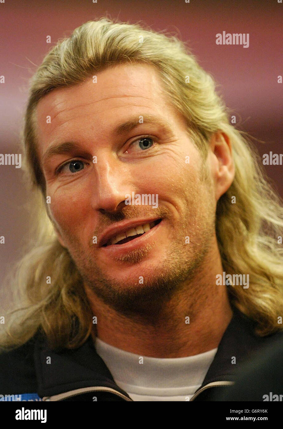 Robbie Savage Wales press Stock Photo - Alamy