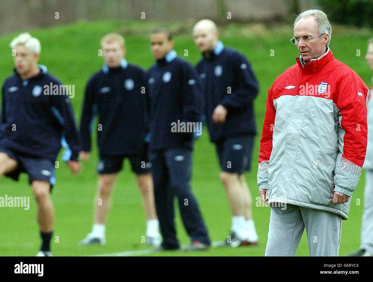 Paul scholes and alan smith look on hi-res stock photography and images ...