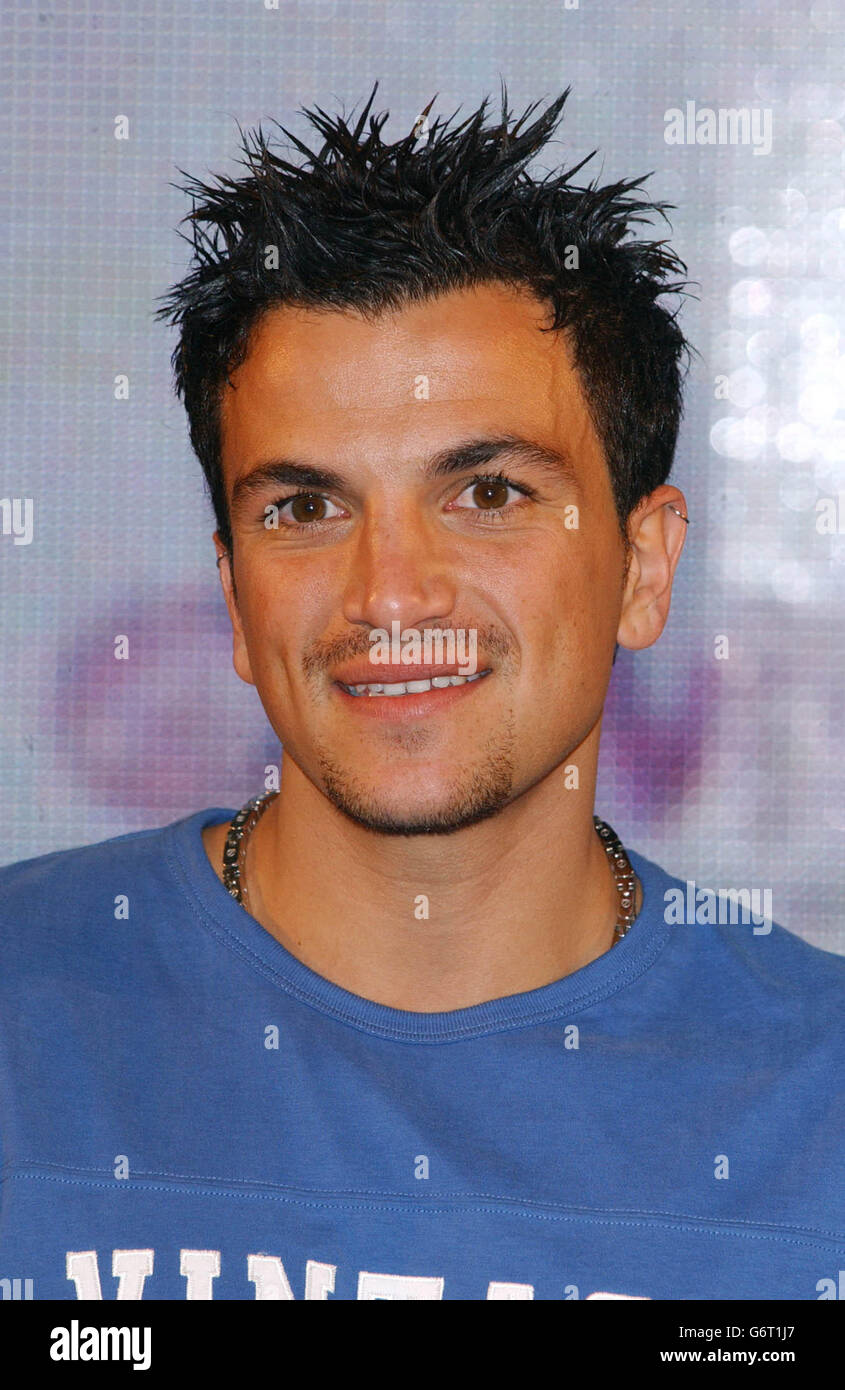 Peter andre with spiky hair hi-res stock photography and images - Alamy