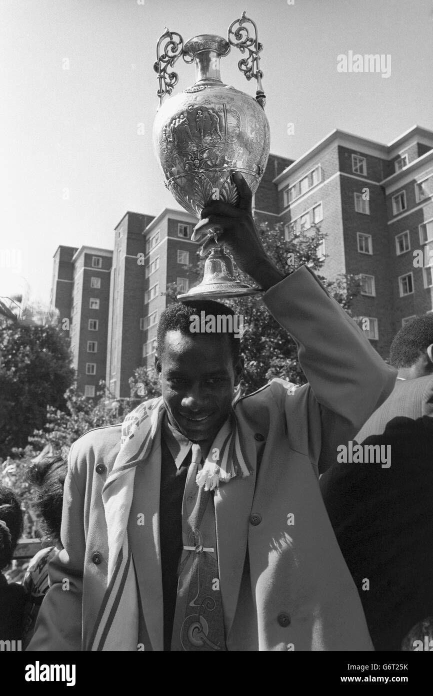 Arsenal victory parade hi-res stock photography and images - Alamy