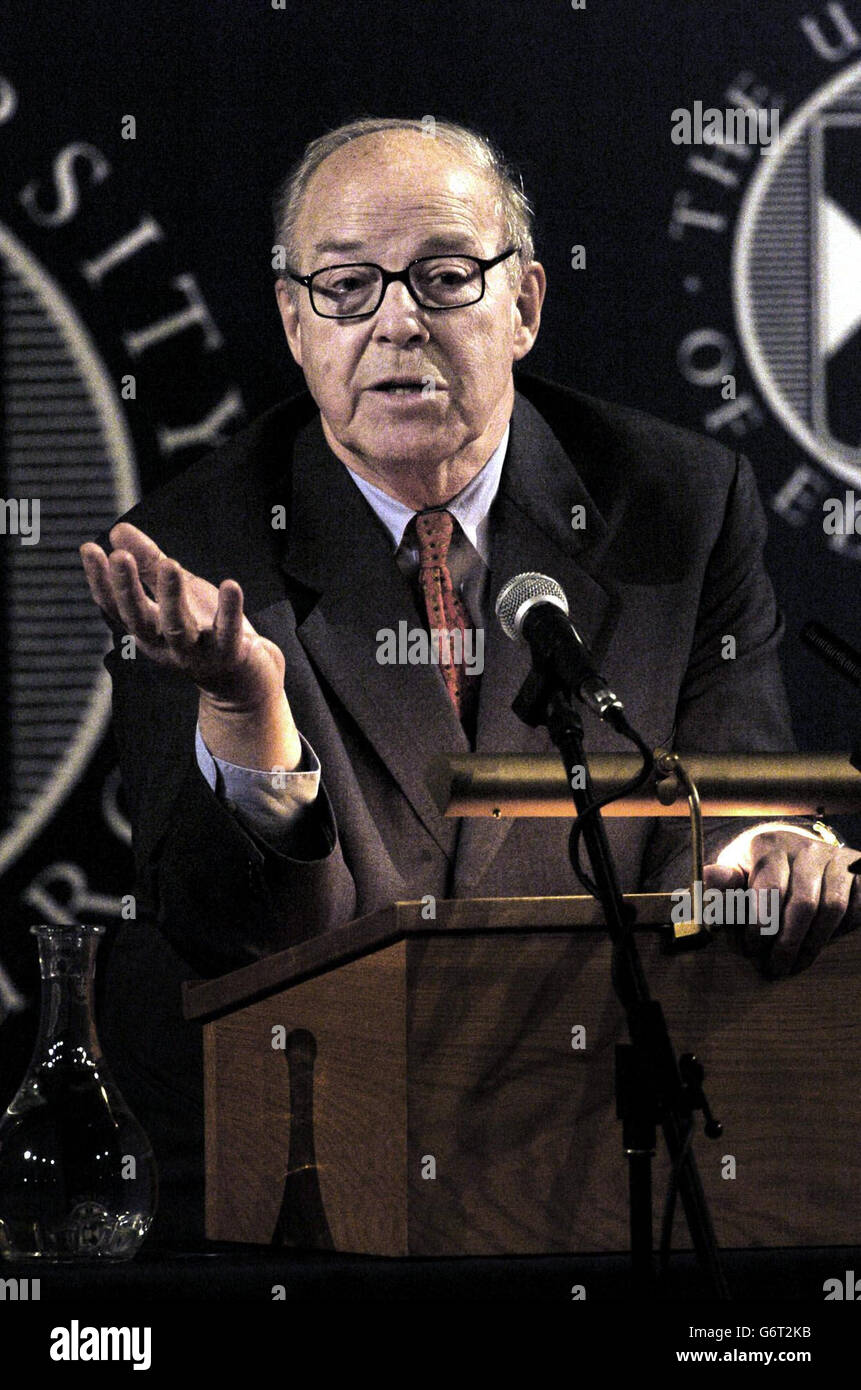 Former UN chief weapons inspector Hans Blix delivers a lecture on ...