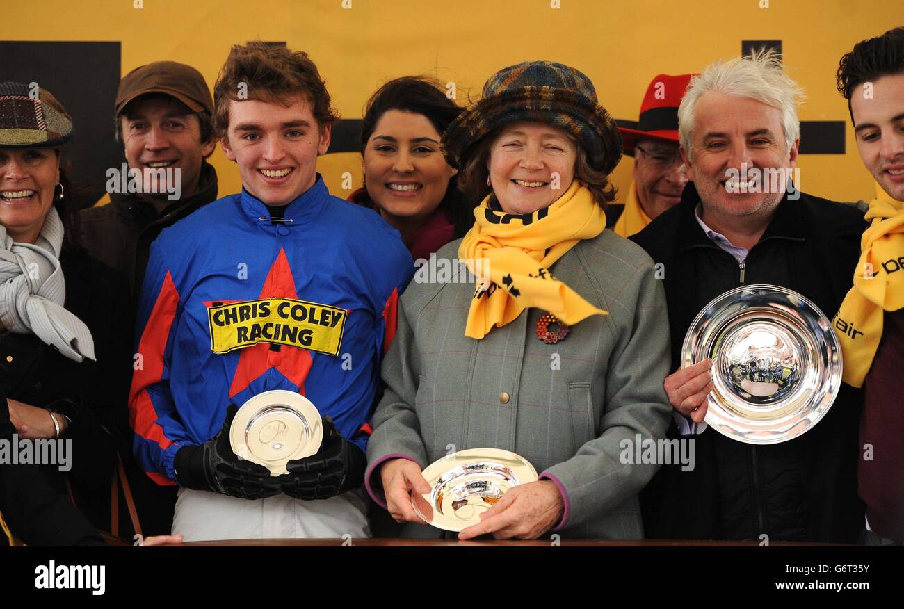 Racing newbury ampics hi-res stock photography and images - Alamy