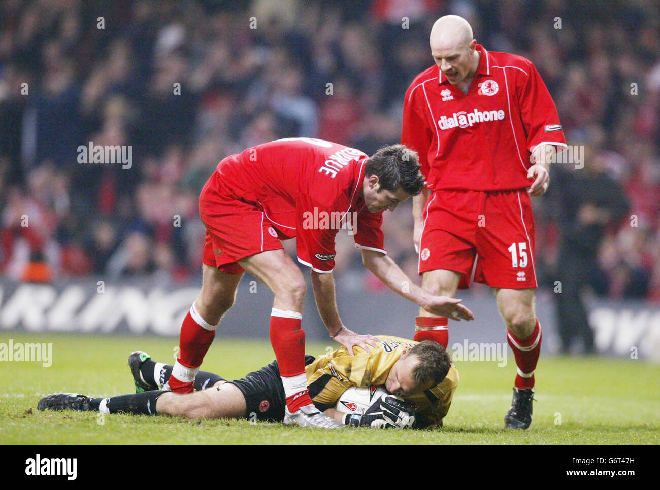The middlesbrough team with the carling cup hi-res stock photography ...