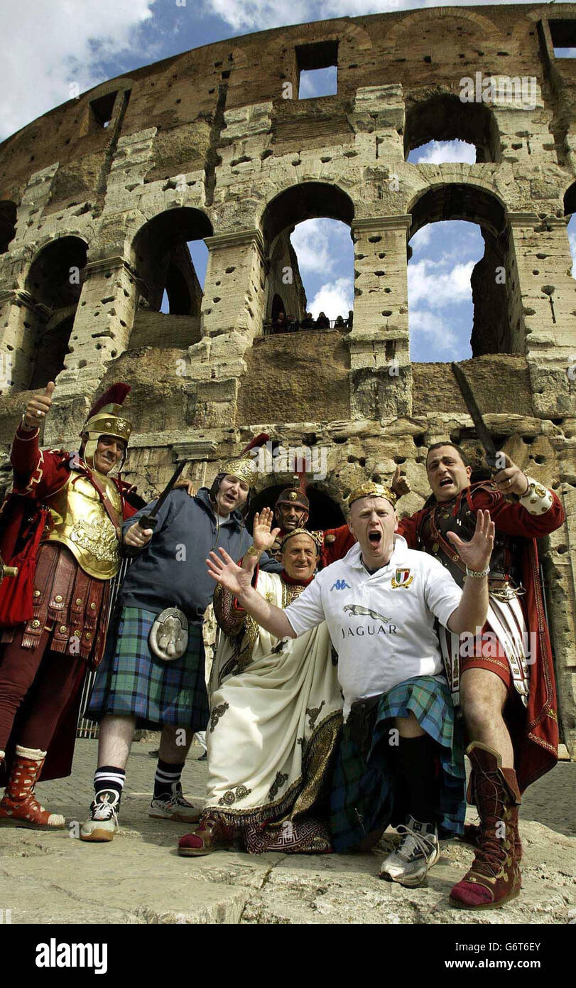 Scottish rugby fans hi-res stock photography and images - Alamy