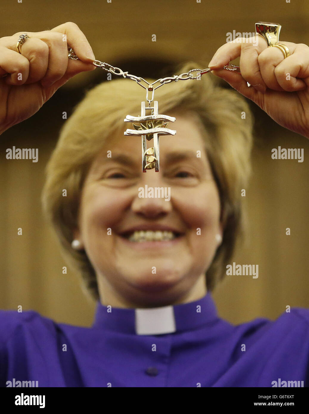 The Right Reverend Lorna Hood with the replacement Moderator's chain ...