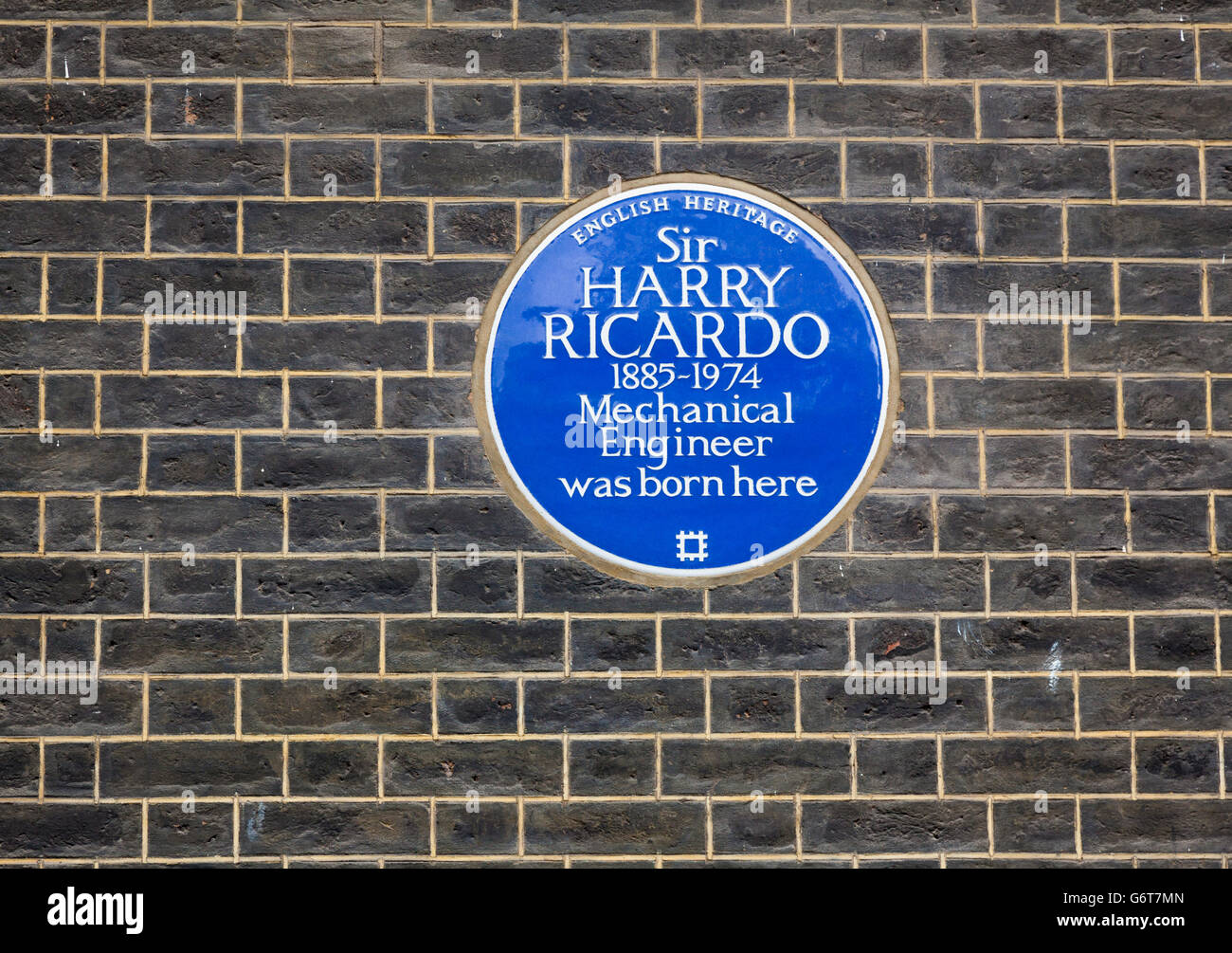 Blue plaque, Sir Harry Ricardo, mechanical engineer, 13 Bedford Square ...