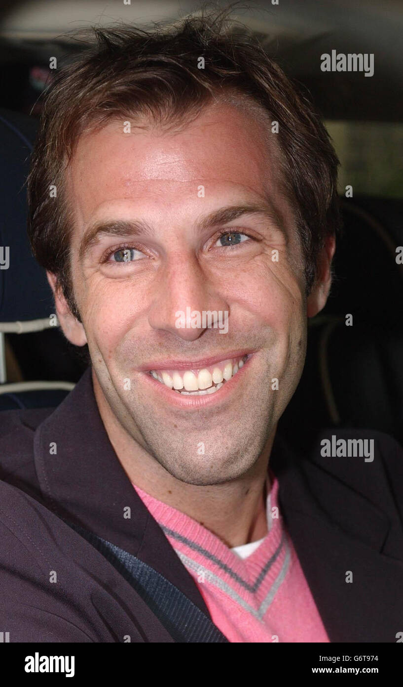 Sport tennis smiling greg rusedski hi-res stock photography and images ...