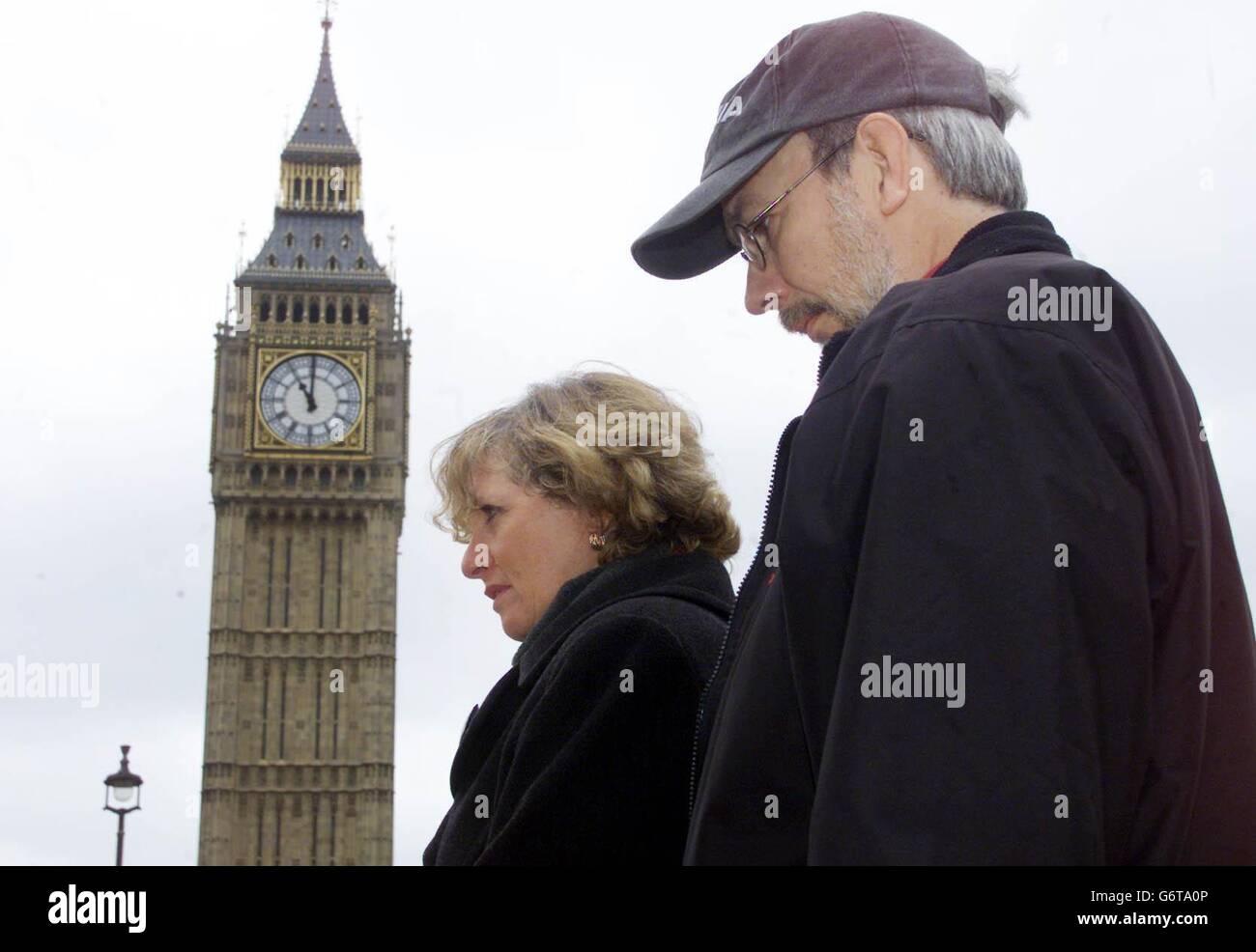 1 minute of silence hi-res stock photography and images - Alamy