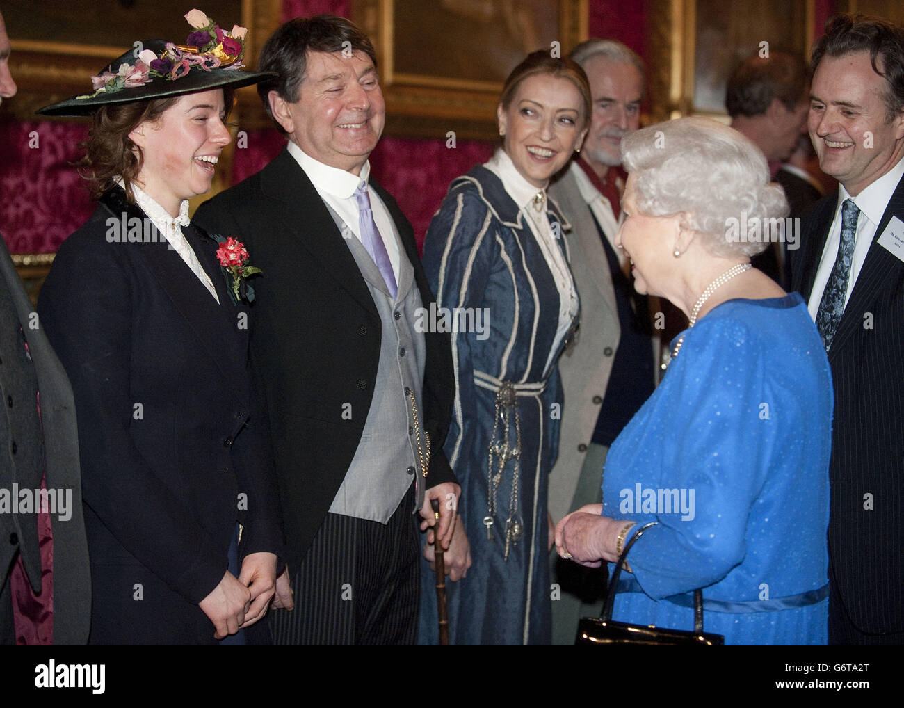 Queen Elizabeth II members of the cast of My Fair Lady at a Reception ...