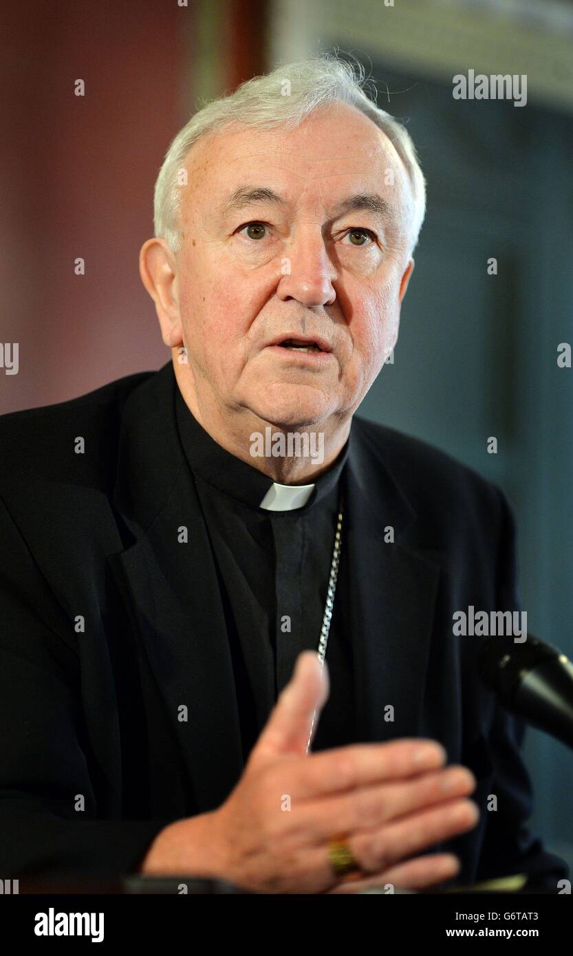 The reverend vincent nichols hi-res stock photography and images - Alamy