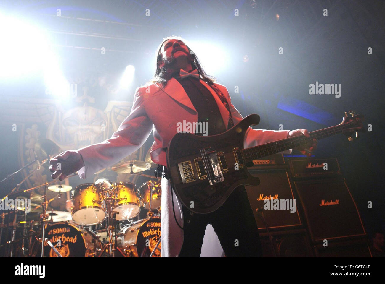 Celebrity music on stage performing motorhead cpbritspirit hi-res stock ...