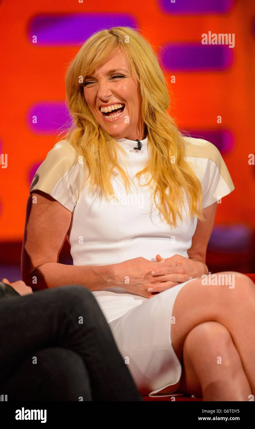 Toni collette filming graham norton show hi-res stock photography and ...