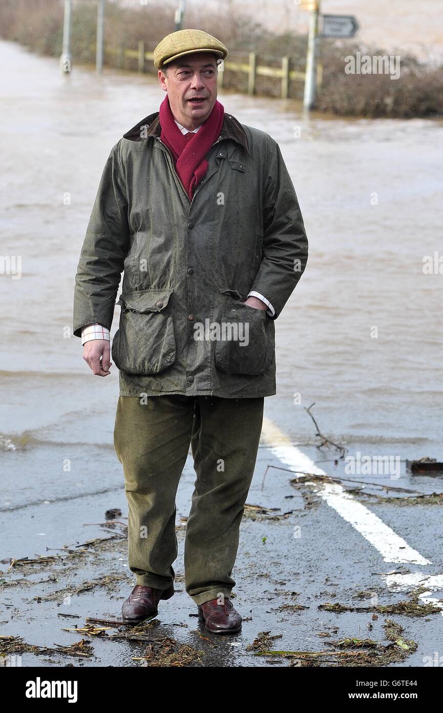Weather floods election15bdfarage hi-res stock photography and images ...