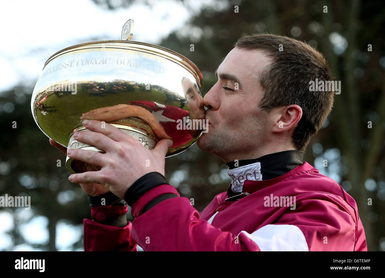 Horse racing hennessy gold cup leopardstown hi-res stock photography ...