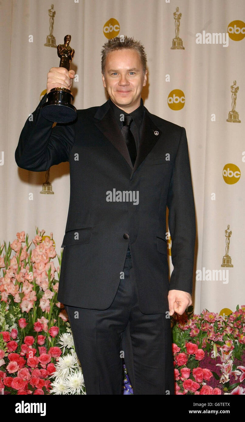 Actor Tim Robbins with his Oscar for Best Actor in a Supporting Role at ...