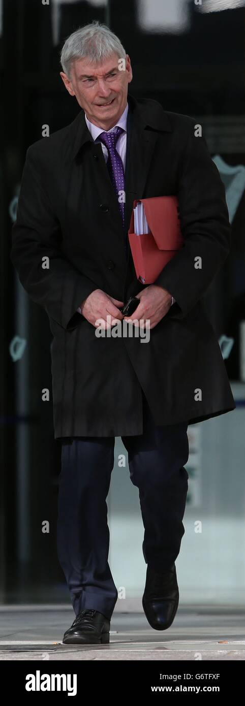 Developer Sean Reilly arrives for the fraud trial of former Anglo Irish ...