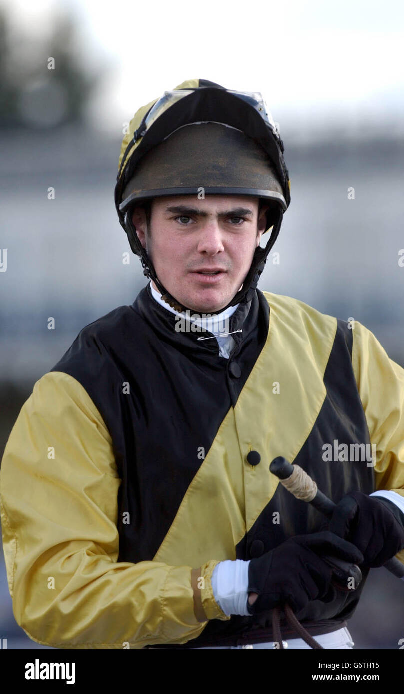 Jockey simon elliot at ludlow races hi-res stock photography and images ...