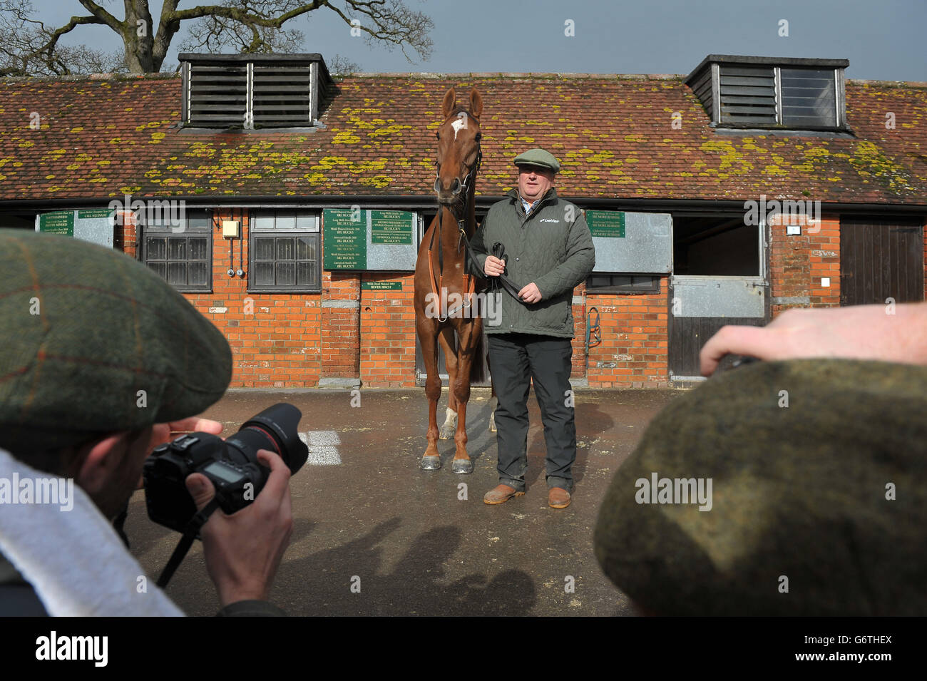 Paul nicholls stable visit manor farm stables hi-res stock photography ...