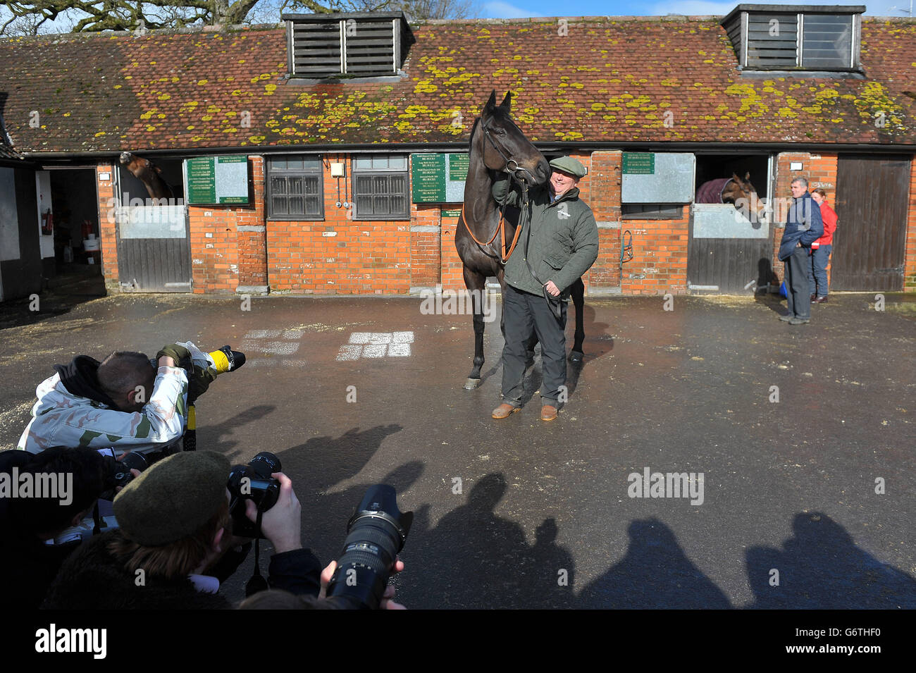 Horse racing paul nicholls stable visit manor farm stables hi-res stock ...