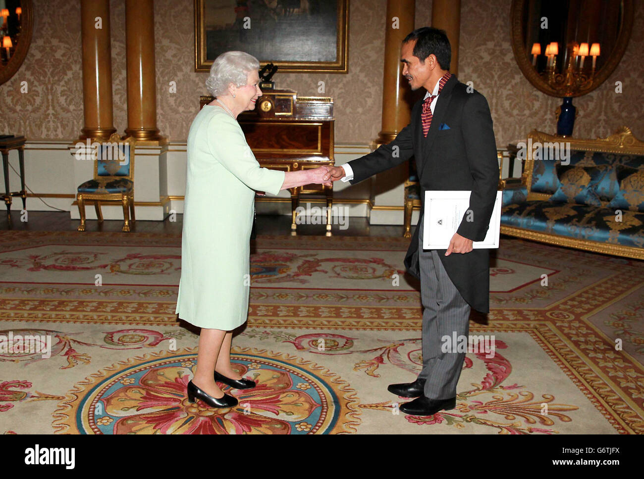 Queen Elizabeth II with His Excellency Mr Joaquim da Fonseca Ambassador ...