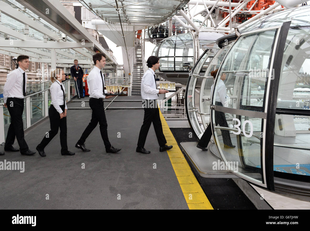 The EDF Energy London Eye celebrates Valentine's Day by giving away ...