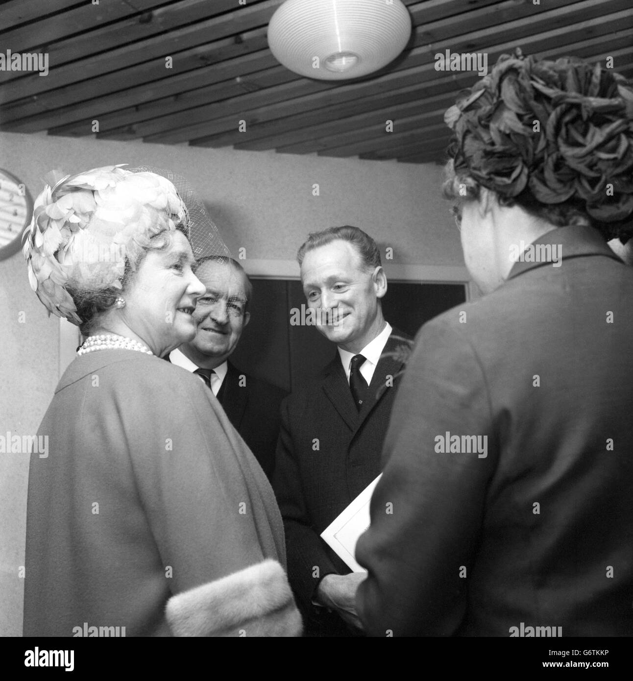 Mother centre Black and White Stock Photos & Images - Alamy