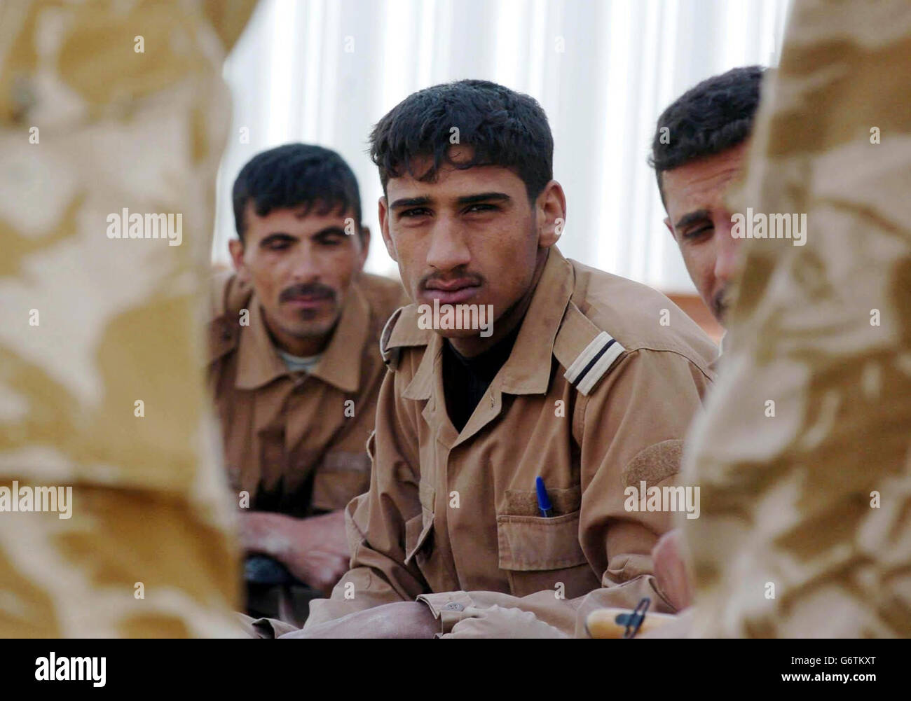 Iraqi recruits in Basra Stock Photo - Alamy