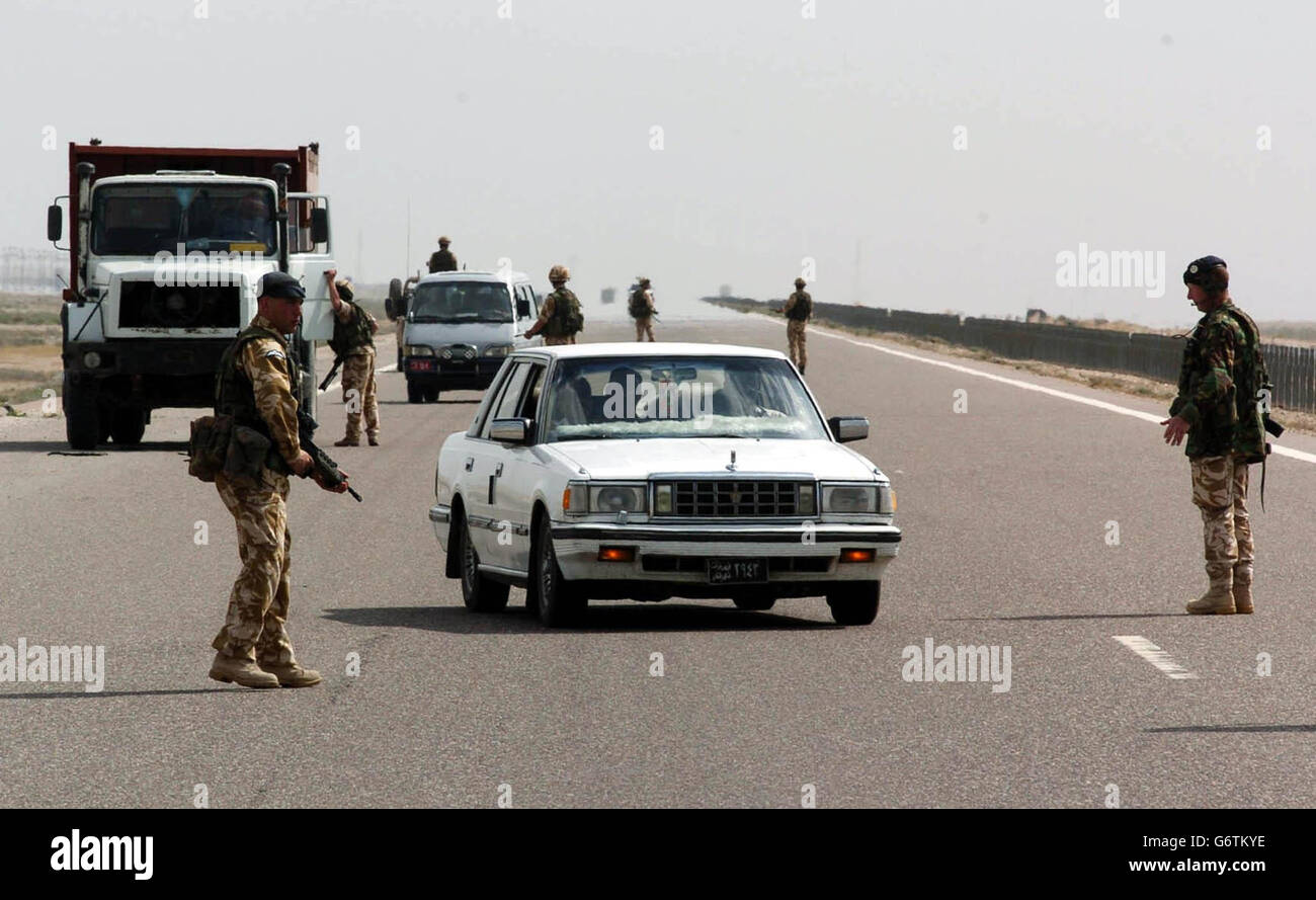 Men from the II Squadron RAF Regiment set up a temporary vehicle ...