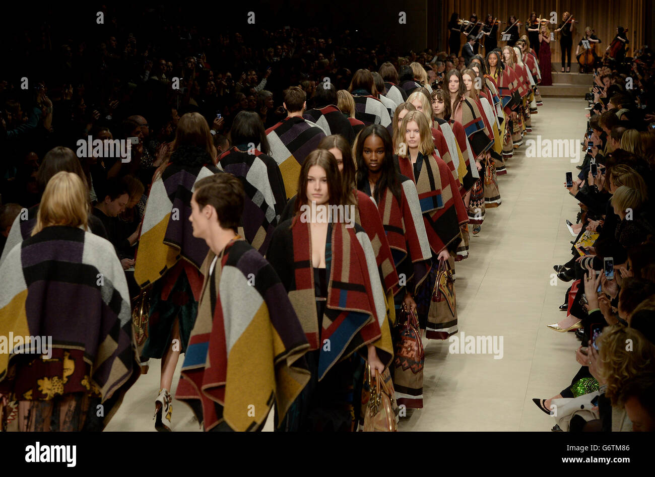 Burberry model catwalk 2014 hi-res stock photography and images - Alamy