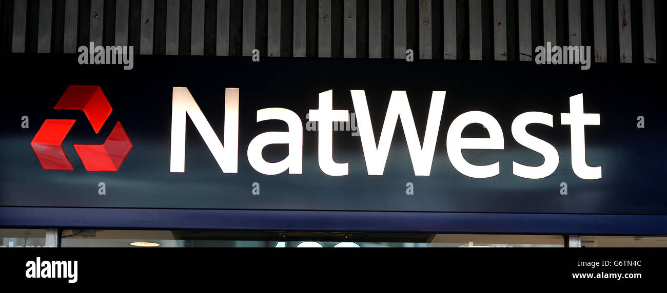 Bank stock. A NatWest sign in Victoria, central London Stock Photo - Alamy