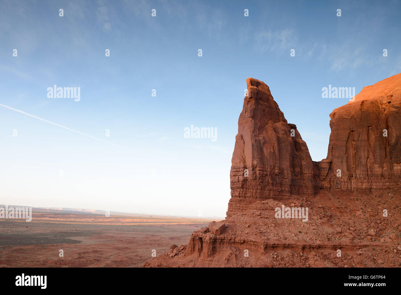 The mittens, Mesa, red rock at Monument Valley, Navajo Tribal Park ...