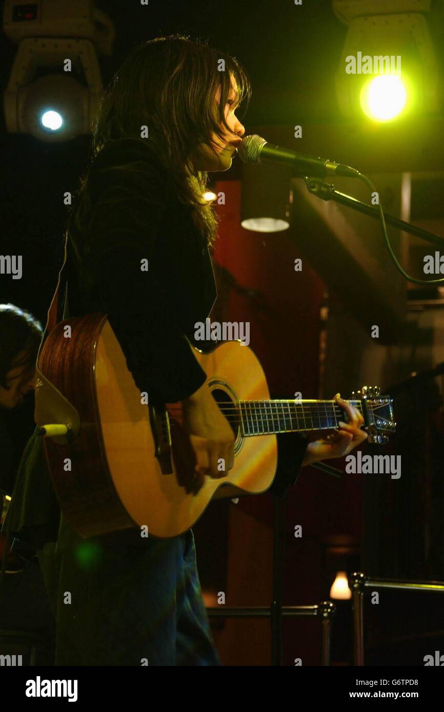 New Zealand singer Bic Runga performs live at Virgin Megastore in ...