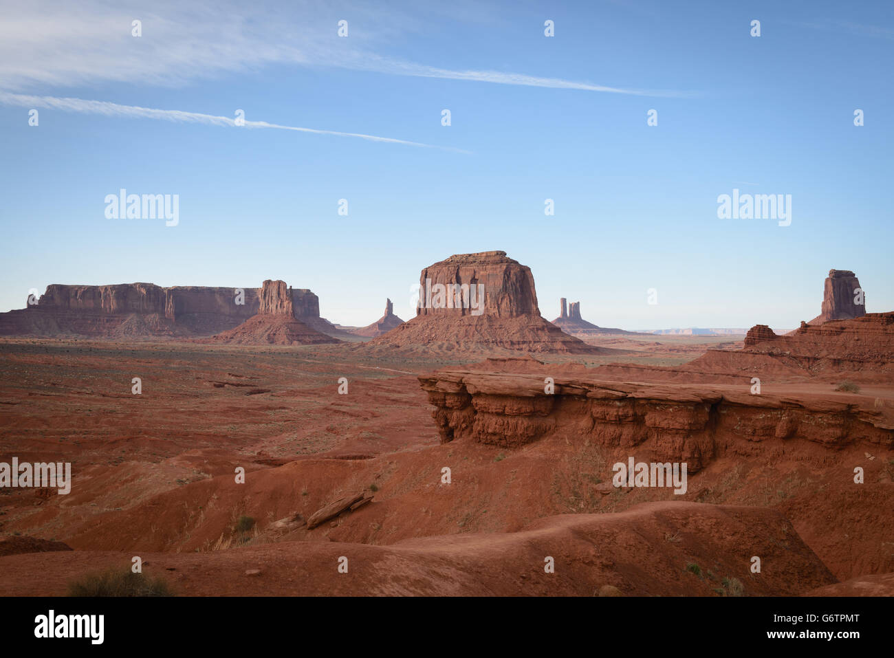 The mittens, Mesa, red rock at Monument Valley, Navajo Tribal Park ...