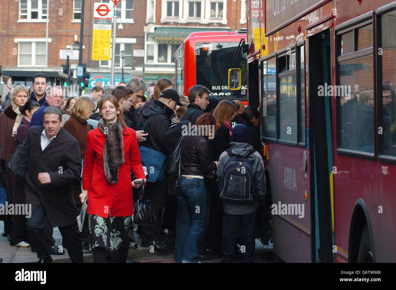 Busy londoners hi-res stock photography and images - Alamy