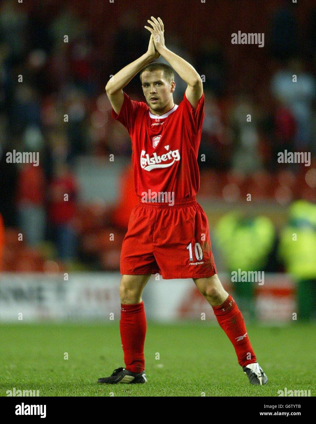 Michael Owen Liverpool v Portsmouth Stock Photo - Alamy