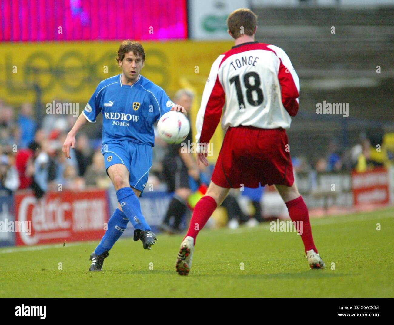 Cardiff saturday march 27 2004 hi-res stock photography and images - Alamy
