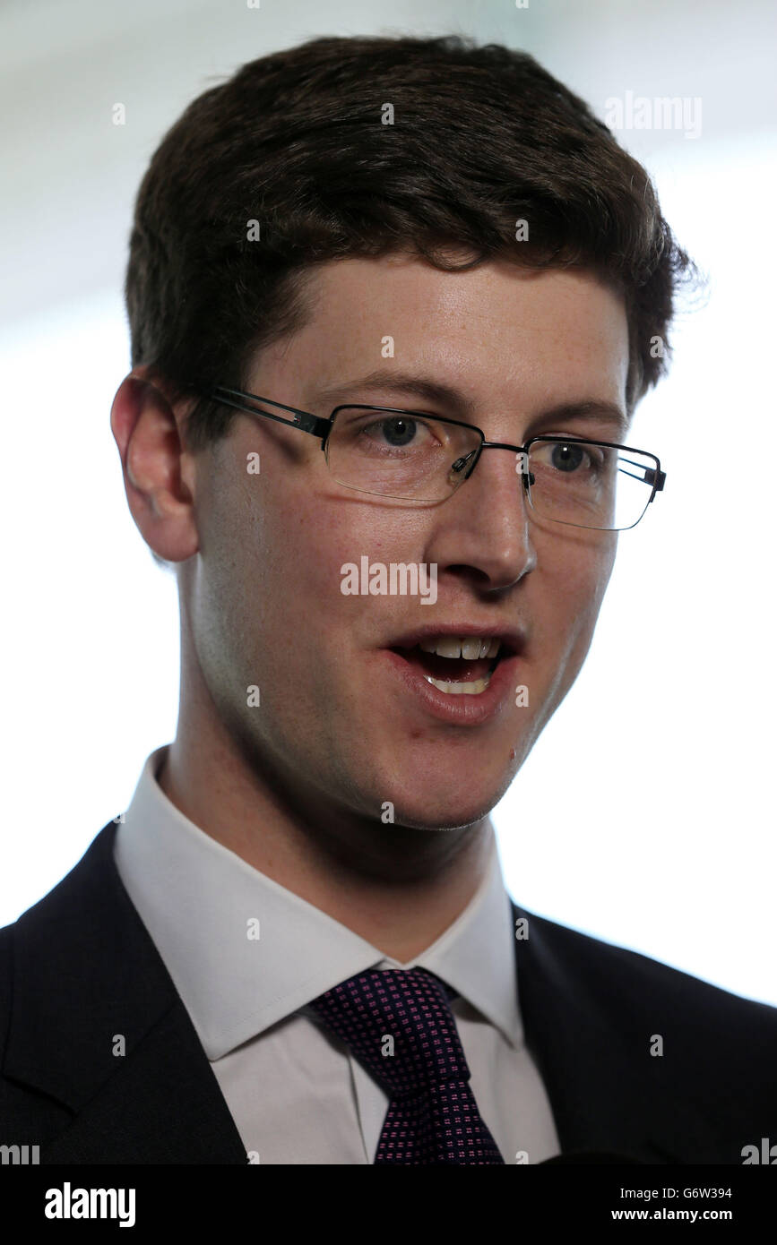 Trainer harry fry hi-res stock photography and images - Alamy