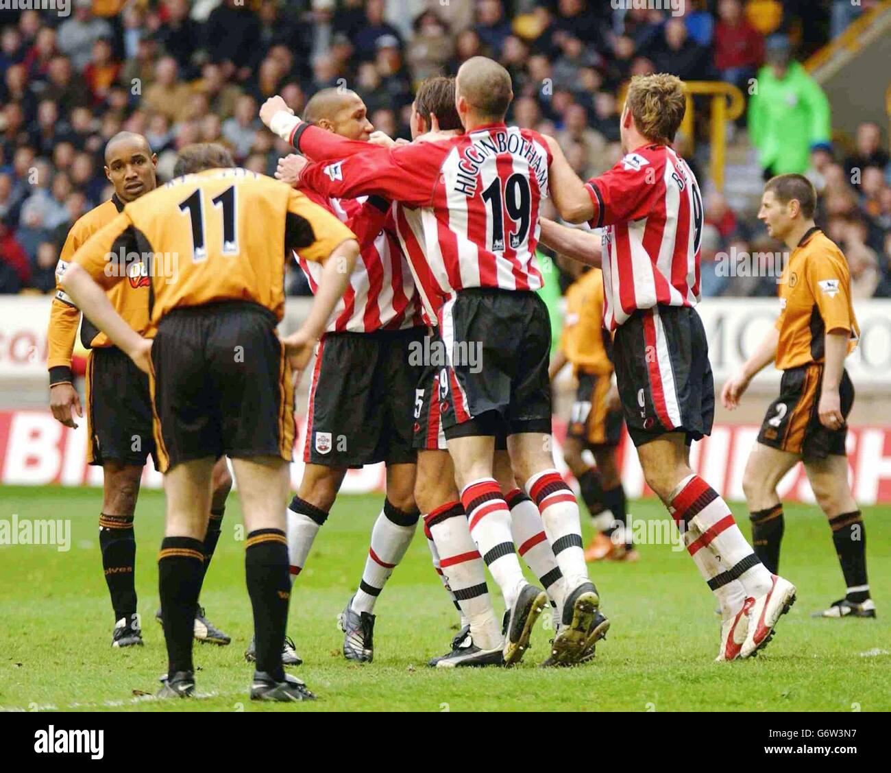 Soccer wolves v southampton hi-res stock photography and images - Alamy