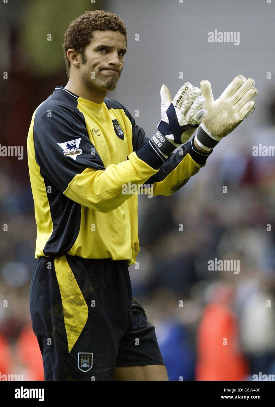 Aston villa goalkeeper david james hi-res stock photography and images ...