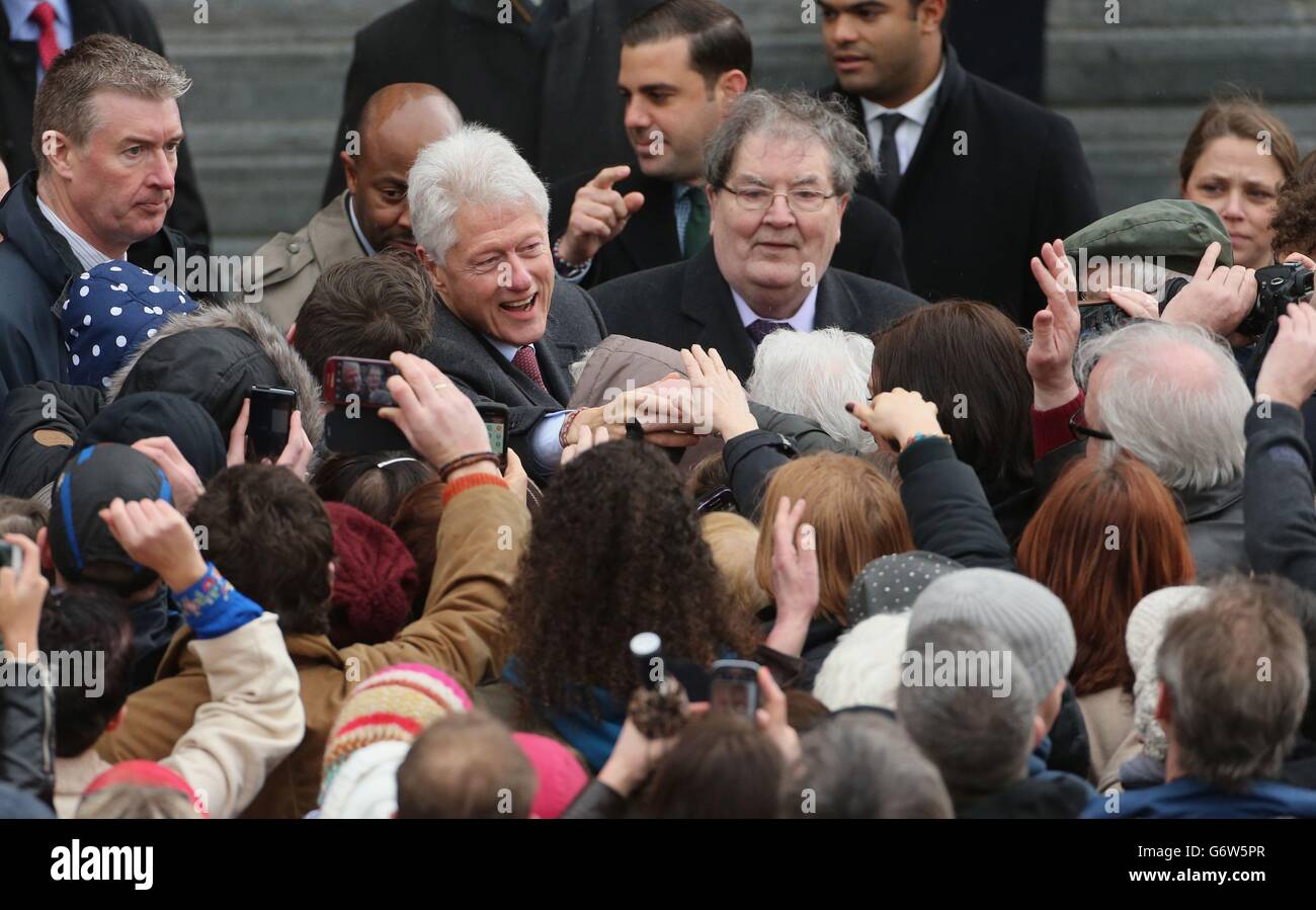 Former us president bill clinton guildhall hi-res stock photography and ...