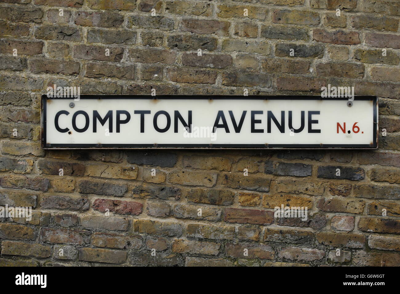 View of Compton Avenue, London, N6, one of Britain's most expensive ...