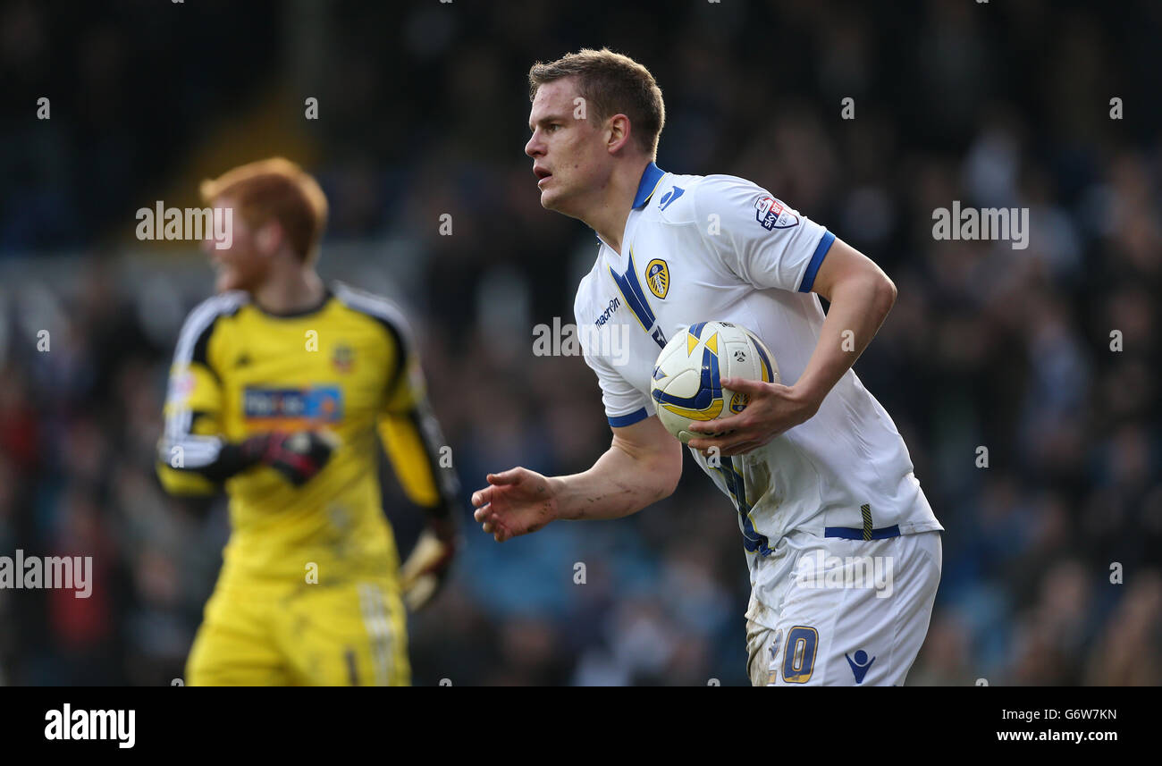 Leeds uniteds matt smith celebrates scoring hi-res stock photography ...