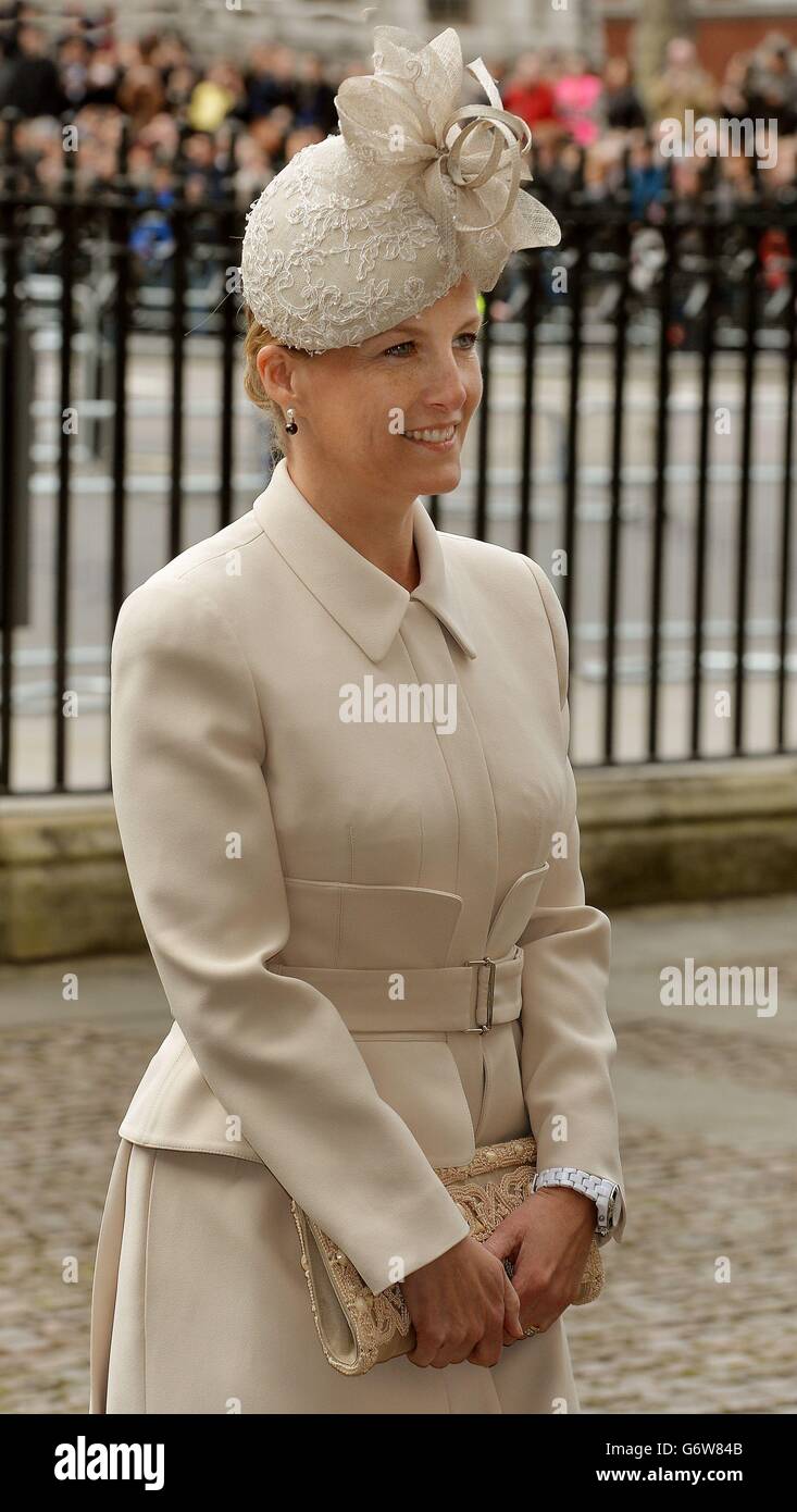 The Countess of Wessex arrives at the great west door of Westminster ...