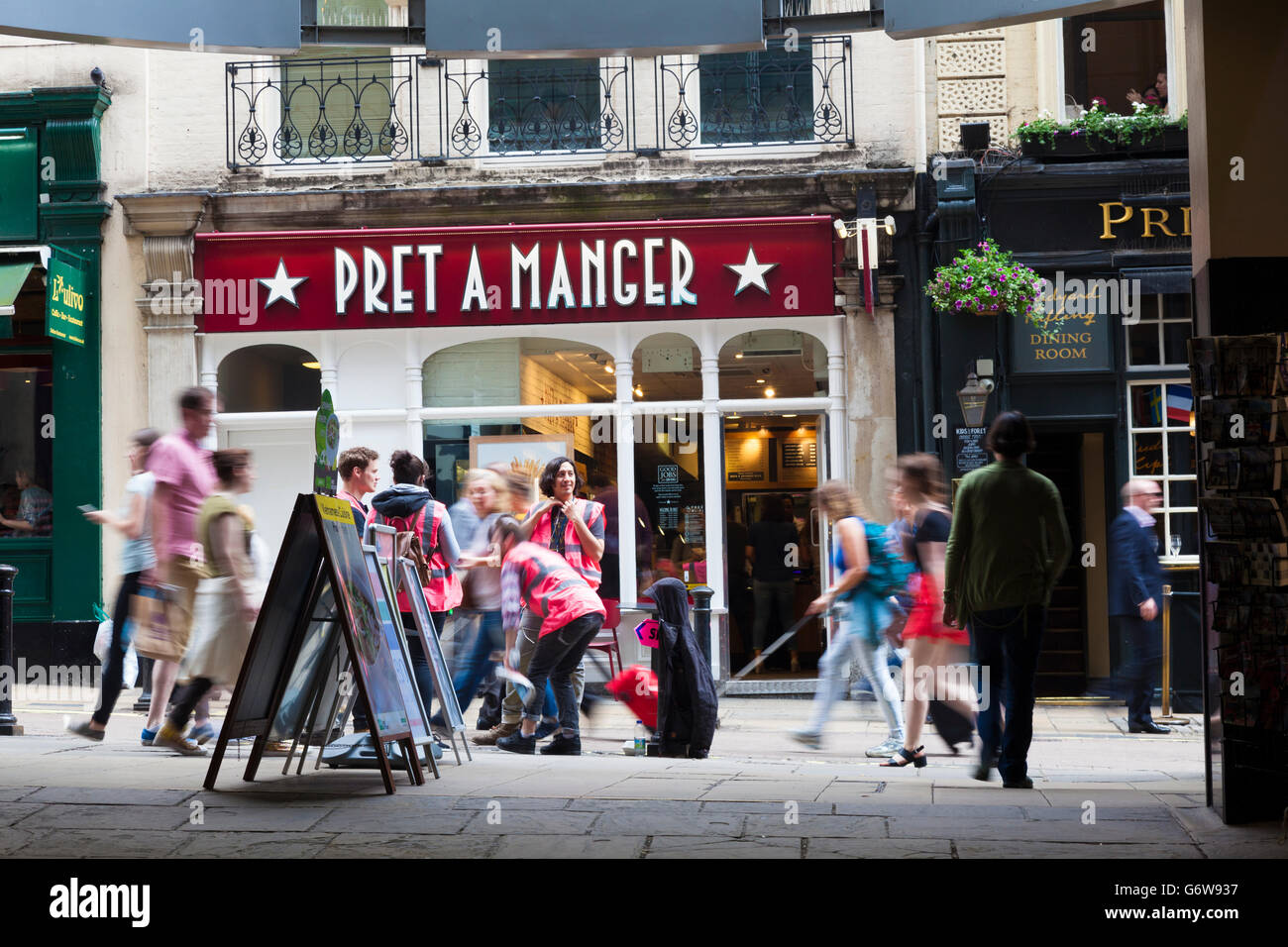 Coffee shop front london hi-res stock photography and images - Alamy