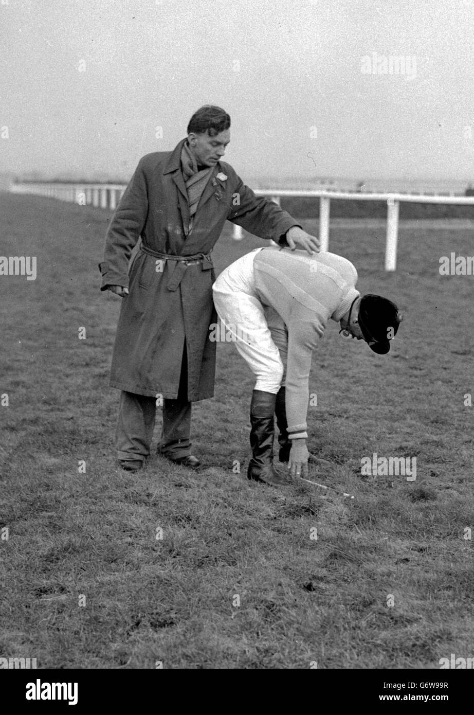 Devon loch 1956 hi-res stock photography and images - Alamy