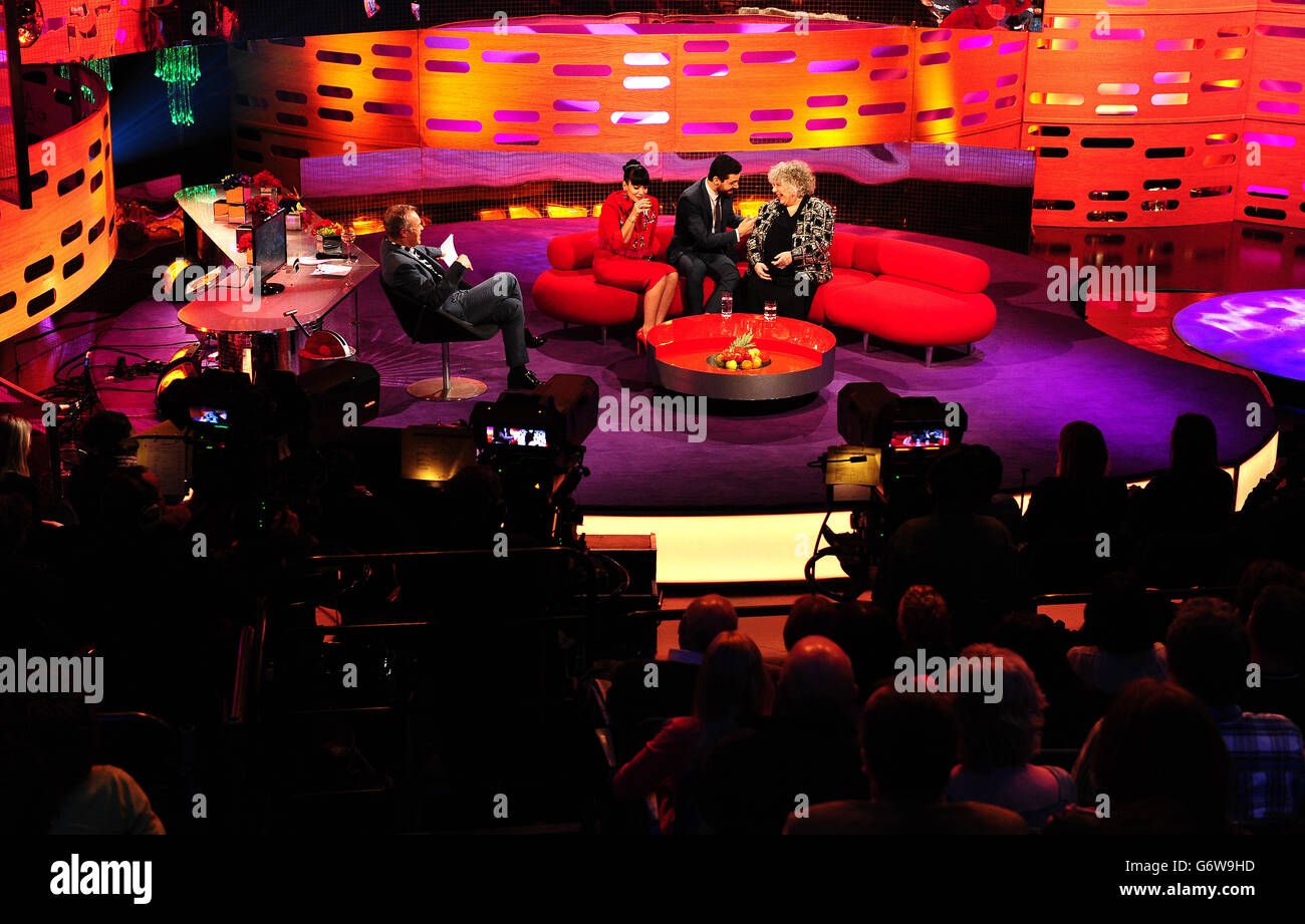 Left to right presenter graham norton with lily allen hi-res stock ...