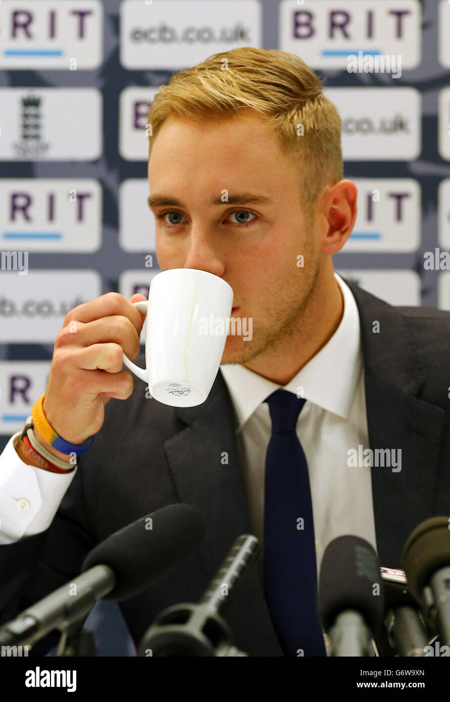 Cricket - England Media Conference - Hilton Hotel. England captain ...